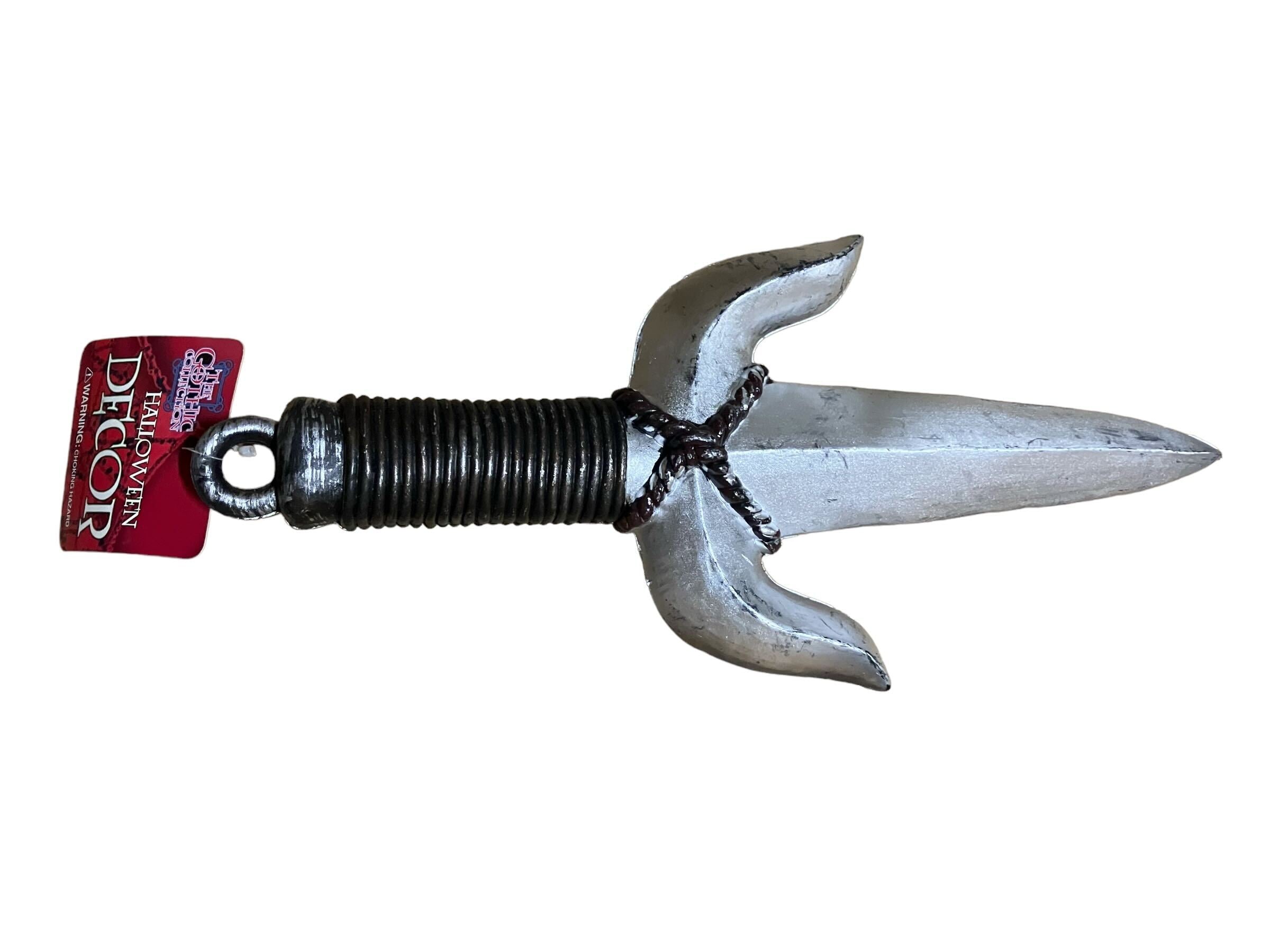 The Gothic Dagger – Masquerade